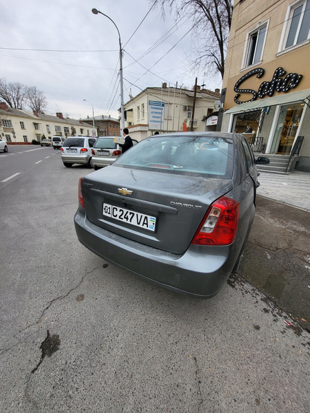 Автомобиль  Laсetti Джентра