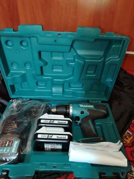 Аккумуляторная дрель-шуруповерт Makita DF 457 DWE 18v