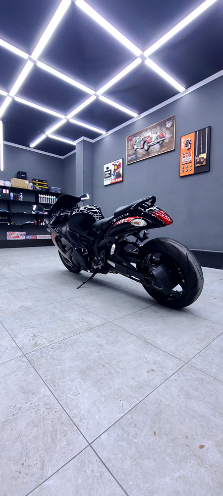 Suzuki hayabusa sotiladi holati alo hechqaytida aybi yuq motoga jovop