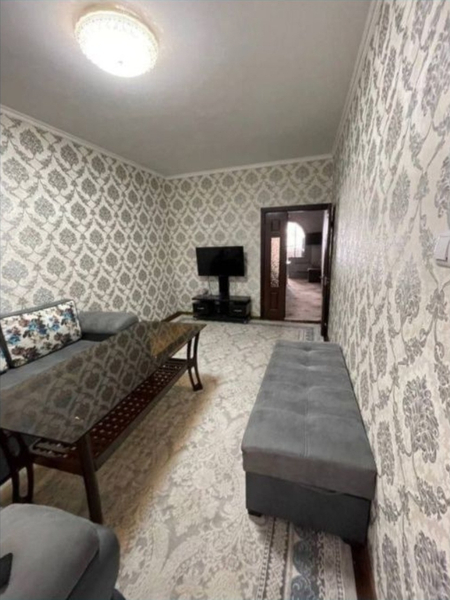 Продажа 2/5/5 на Юнусабад-19,(улучшенка) 2 хонали сотилади
