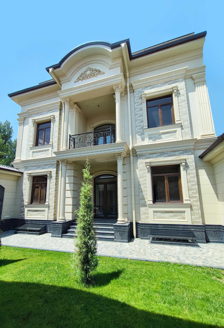 Продаётся новый дом на Центр Луначарского в Миpзo-Улyгбекcкoм paйoнe