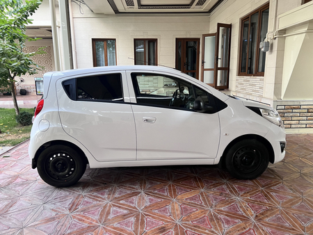 Spark sotiladi 2017 yil 53000km yurgan xolati ideal