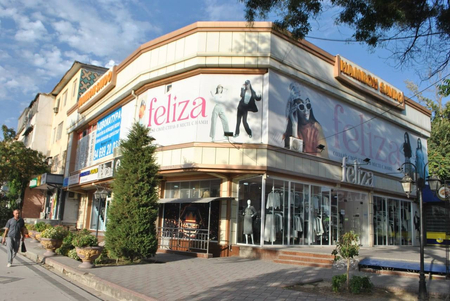 Продаётся торговый центр на Юнусободе