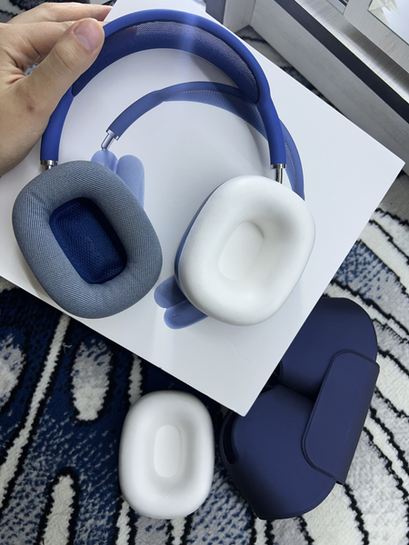 Apple AirPods Max Sky Blue