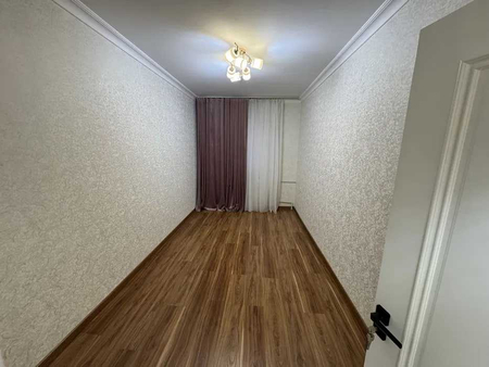 Алмазаре (НУКУС) продается 4х комнатная на 9м этаже,  87 м2