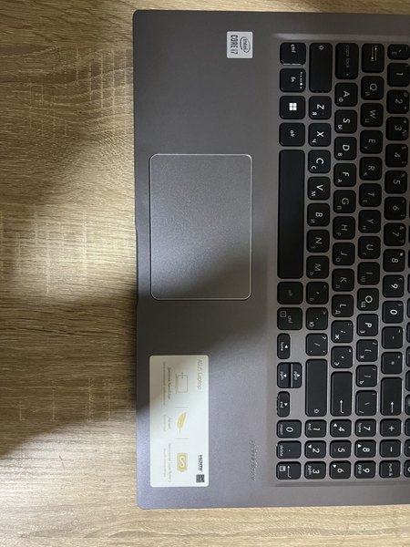 Asus X515 modeli Noutbok sotiladi !!!