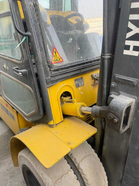 фронтальный погрузчик Hyundai 50L7A сотилади