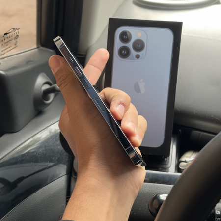 Iphone 13 pro Seria blue karopka bor