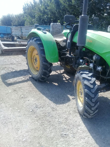 Traktor sotiladi