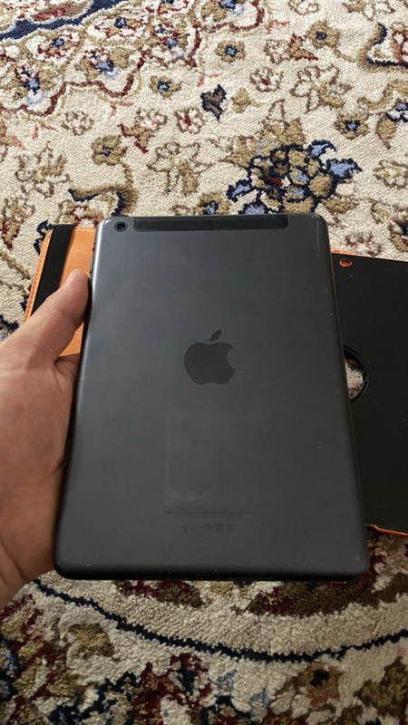 Ipad mini 16 GB.