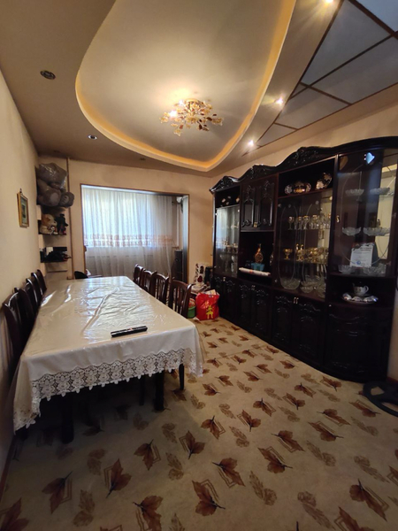 Срочно!!! Продам Юнусабад- 9 3/3/9