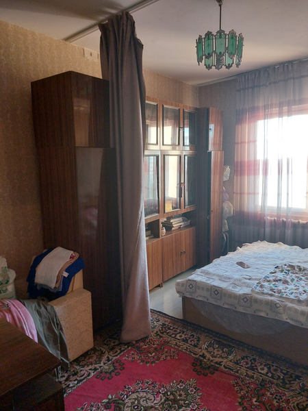 Продаётся квартира Сергели 8а 4/8/9 95 кв.м. дехкан базар