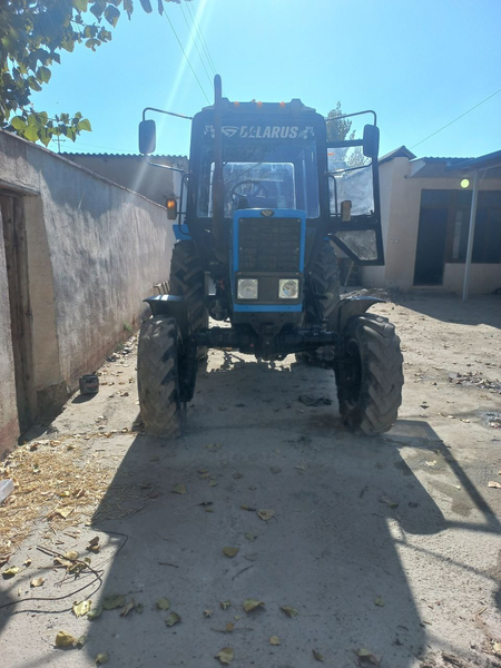 Traktor 82.1 sotiladi kafolati bilan