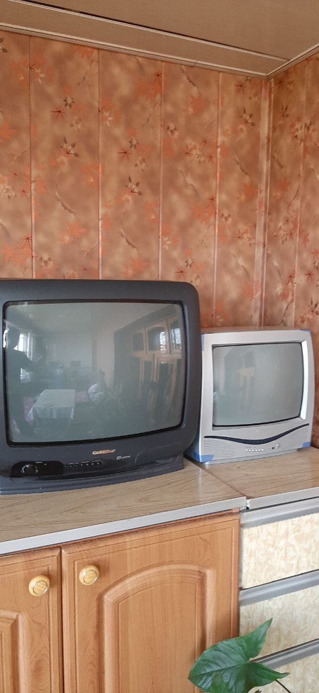 Telvizor srochniy sotiladi
