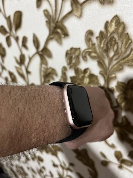 Apple watch 4/44 ideal