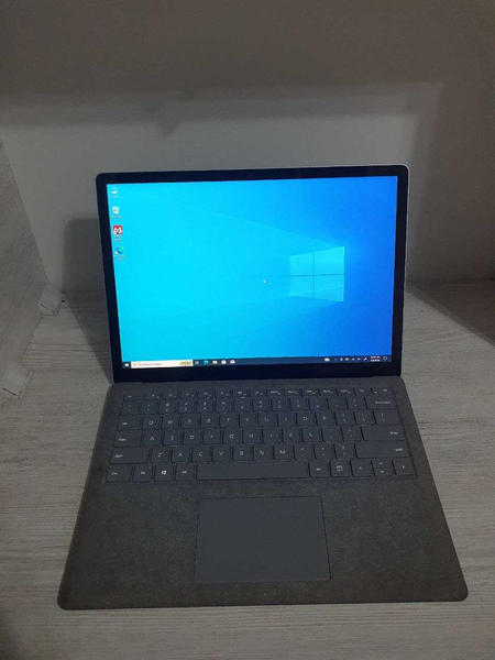 Noutbook Microsoft Surface Laptop  i5/ 8 / 256 ssd m2 / Сенсорный/ 2K