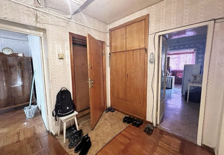 4 комнатная на Ц-1. Кирпич. 100 кв.м.