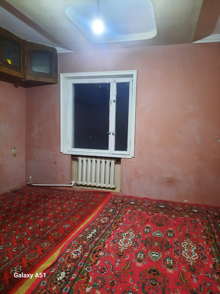 Срочно продаётся Юнусабвд-18  2/2/4 кирпич 76-серия