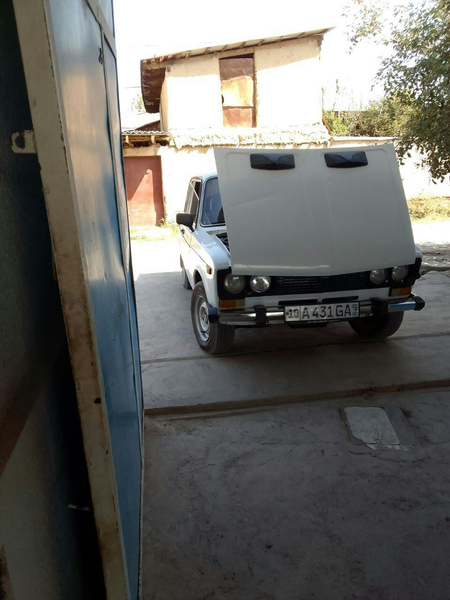 Vaz 2106 sotiladi