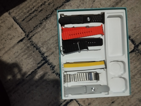 часы smart watch V 60 хорошие в рабочем состоянии
