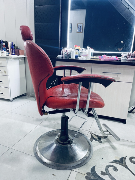 Salon mebellari xamda kuyleyla kelishilgan narxda