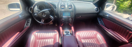Mercedes ML164 sotaman