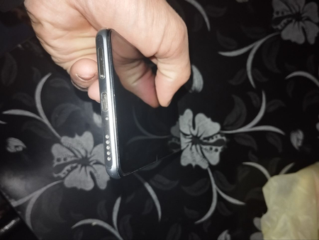 Poco F3 holati yangi