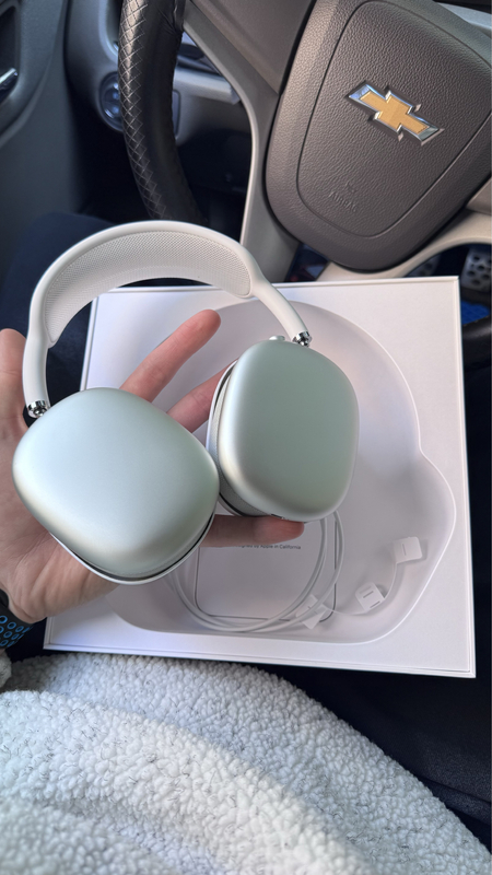 Продам Airpods Max оригинал