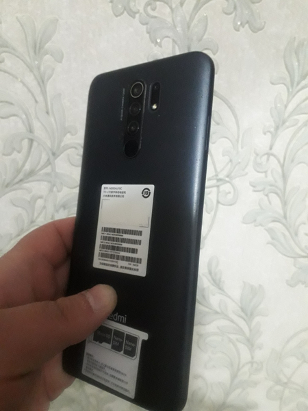 Redmi 9 karobka dokumenti bor