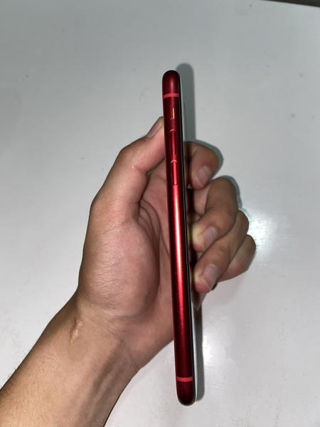 Айфон 11 Red