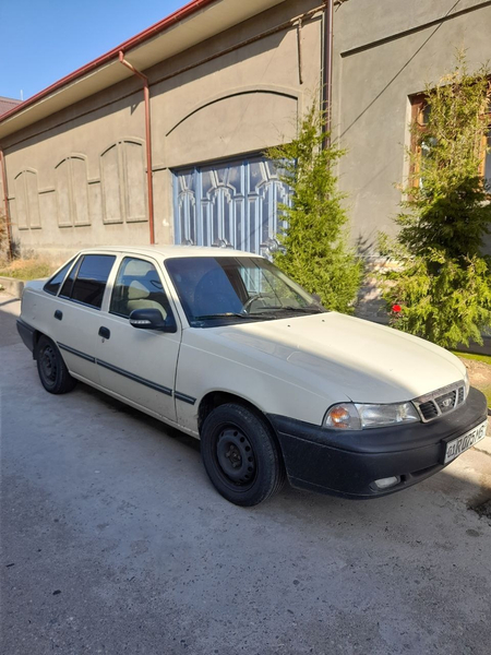 Moshina sotiladi gazi bor