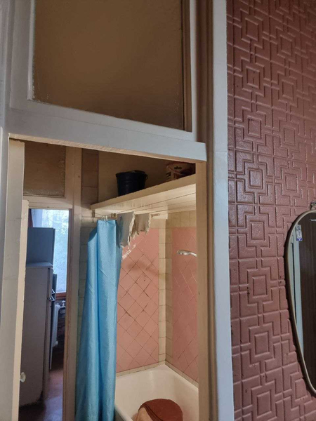 Продам квартиру на Мукими2/4/4 раздельные комнаты чистая с обстановкой
