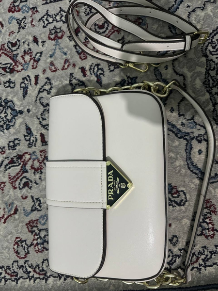 Oppoq Sumka prada