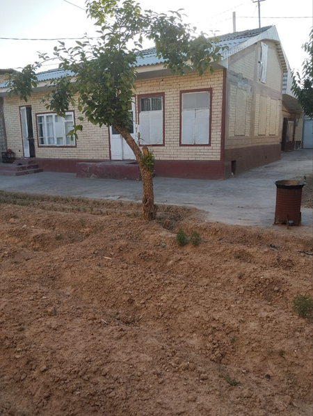 Sergelida Fayz kafe orqasi mahhalada