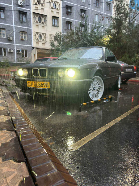 Продаётся BMW E34 525i