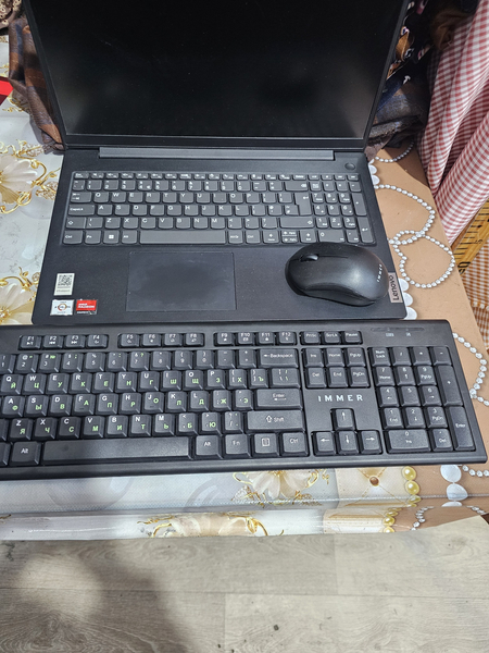 Notebook sotiladi