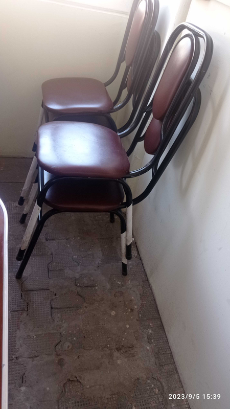 Stol stul sotiladi yangi