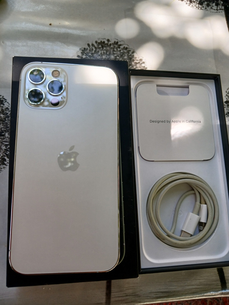 IPhone 12pro 256гб