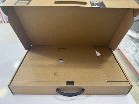 Asus vivobook core i3-1220P 8/512 ssd nvme yangi