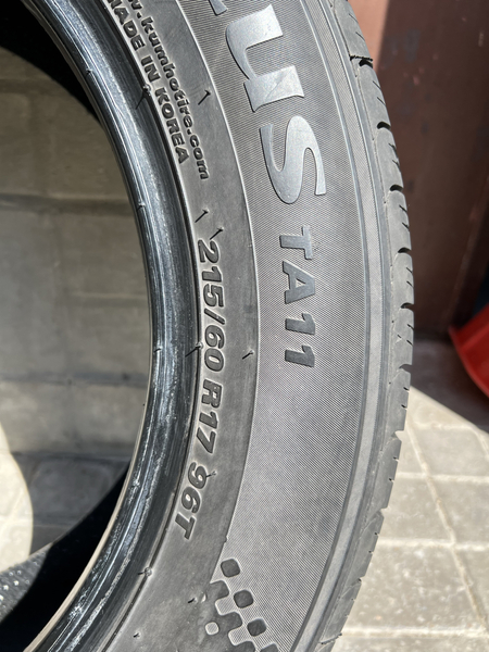 Kumho Solus TA11 215/60 R17.