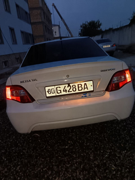 Nexia 2 sotiladi
