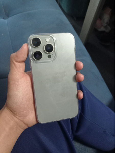 Iphone Xr (15pro) korpusda ariginal