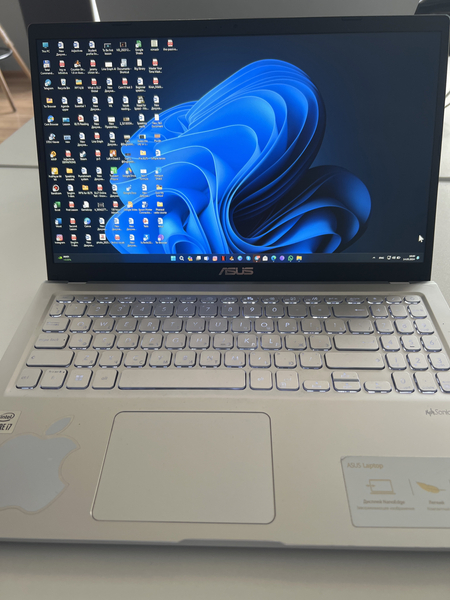 Asus Vivobook 15 i7 16/