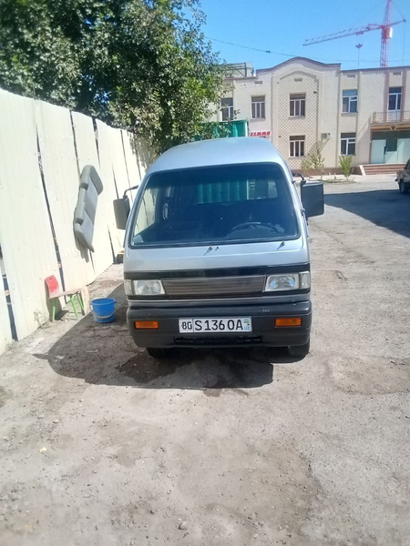 Damas sotiladi 1996 yil
