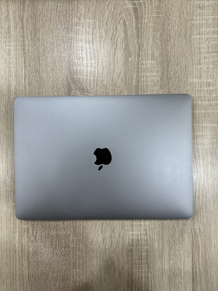 Macbook pro M1 ideal holatda