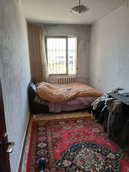 Ассалому алейкум квартира сотилади  нархи 55.000  нахтга тел номер
