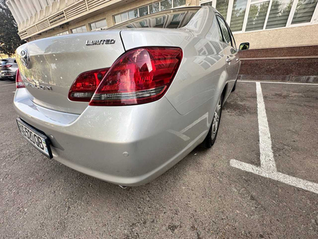 Продается Toyota AVALON