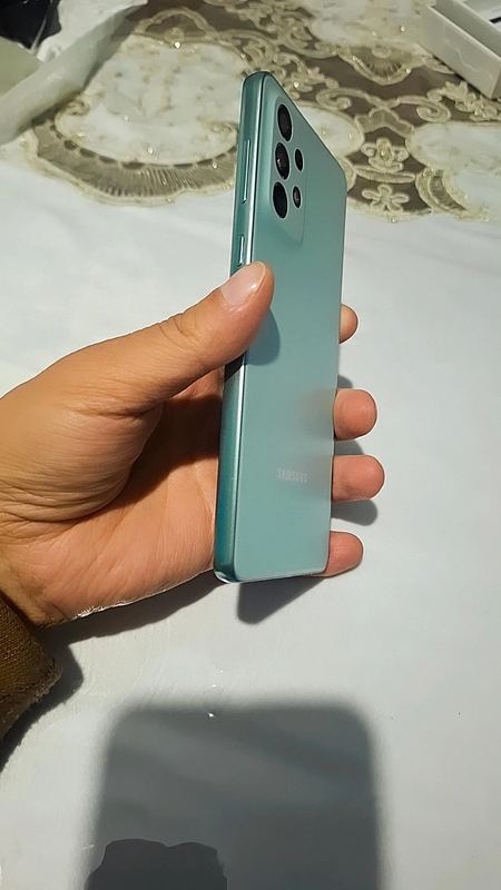 Samsung Galaxy A73