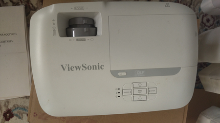 View Sonic 502 s проектор сотилади.