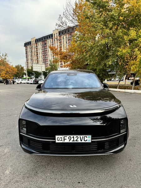 LI 9 pro 2023 yil 3500 km yurgan xolati zor